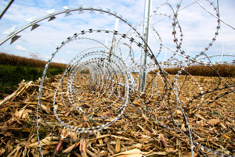 Barbed Wire Installing On The Hungarian-croatian Border - Emerging Europe