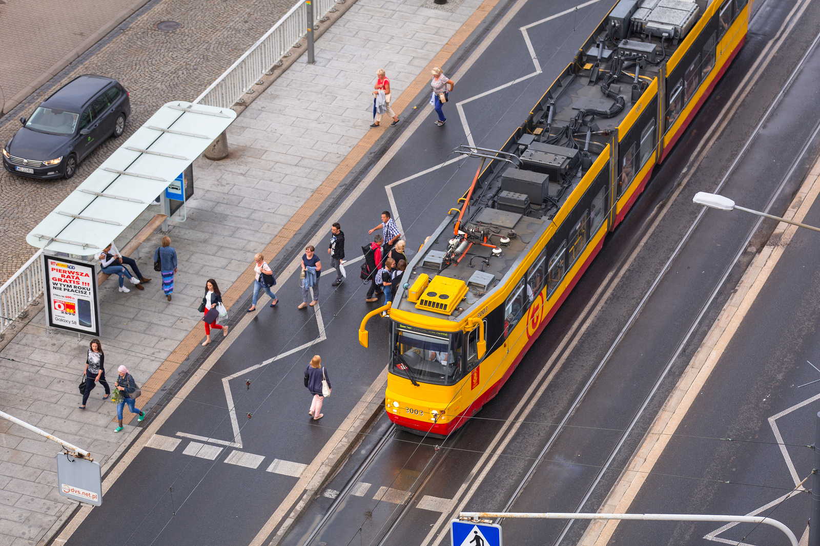 Poland attracts record numbers of foreign workers - Emerging Europe