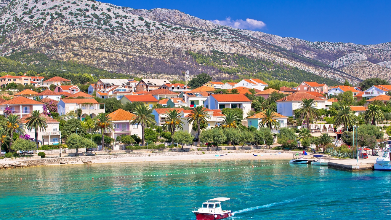 Croatian visitor numbers drop 60 per cent, but industry chiefs remain ...